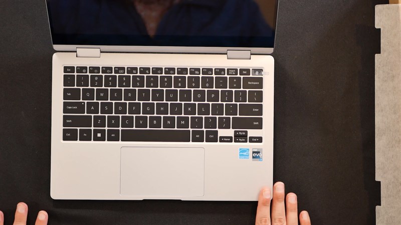 Trên tay Galaxy Book3 360: Thiết kế gập 360 độ, Intel Core i7 Gen 13th
