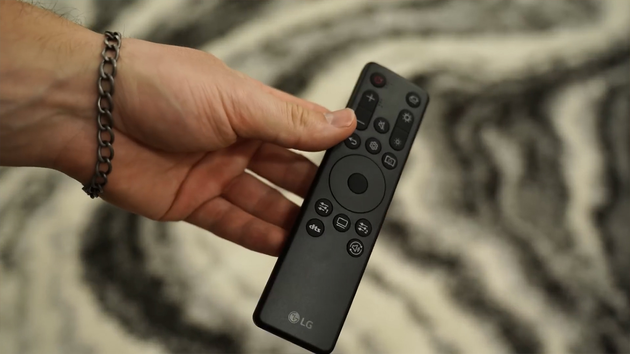 Trên tay LG OLED 27GR95QE-B: Thiết kế cực ngầu, nhiều tính năng hay