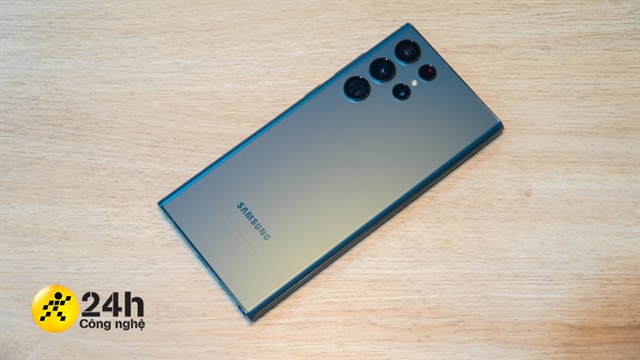 Đánh giá pin Galaxy S22 Ultra 5G sau 1 năm: Dùng liên tục hơn 8 tiếng