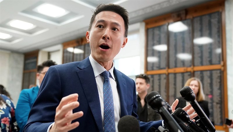 Toàn bộ về CEO TikTok Shou Zi Chew: Học Harvard, từng làm cho Xiaomi