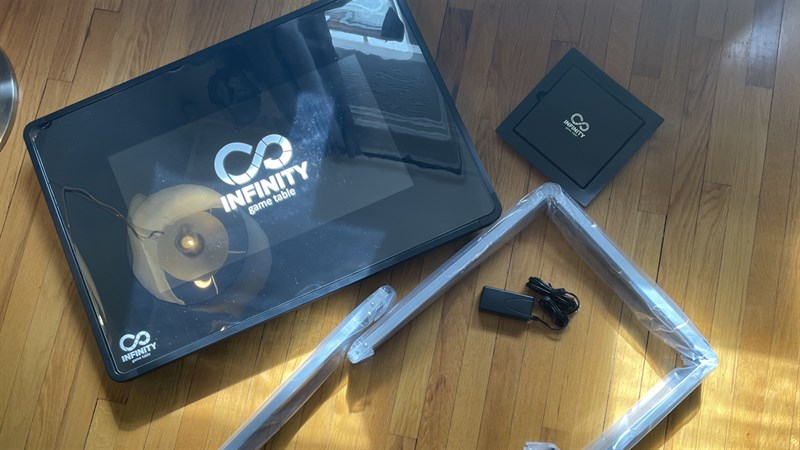 Trên tay Infinity Game Table: Bàn chơi game gia đình cực độc đáo