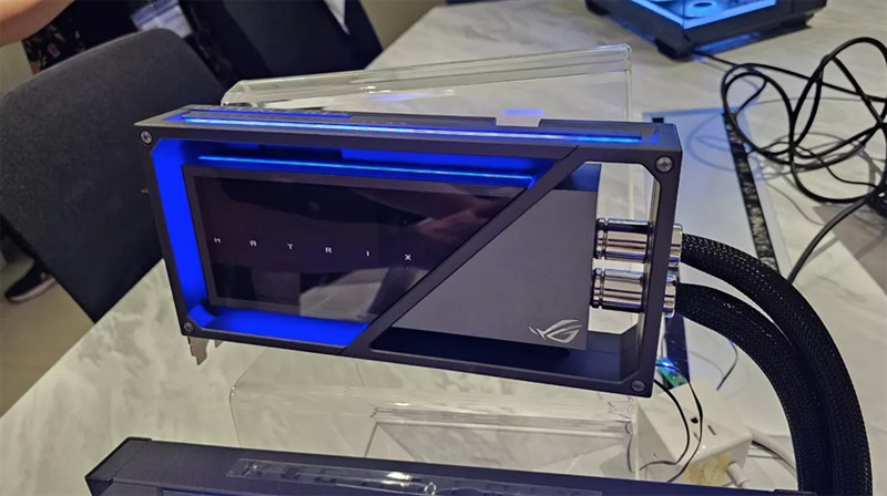 ASUS ra mắt card đồ họa ROG Matrix RTX 4090, tản nhiệt bằng chất lỏng