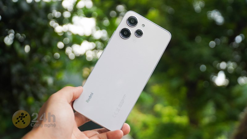 Trên tay Redmi 12: Thiết kế bắt mắt, chip Helio G88, pin 5.000 mAh