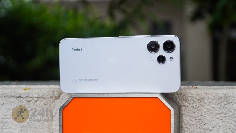 Đánh giá Redmi 12: Thiết kế đẹp, Helio G88, pin dùng liên tục 8 tiếng