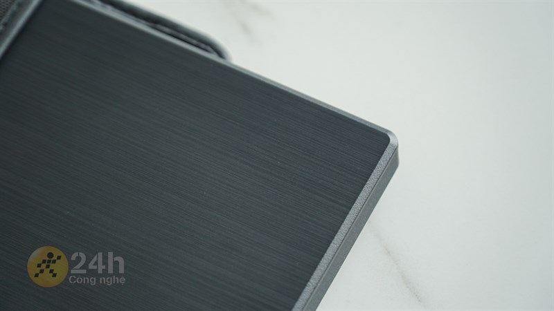 Trên tay ASUS ZenScreen MB166C: Màn hình di động tiện dụng, có USB-C