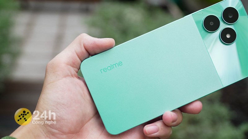 Trên tay realme C51: Giá 3.69 triệu, thiết kế trẻ trung, cấu hình tốt