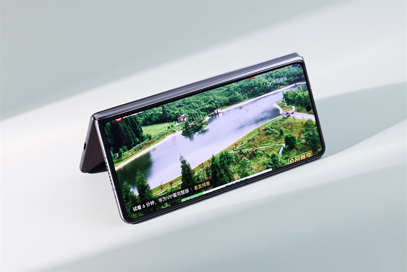 Huawei Mate X7 có gì mới: Thiết kế gập, Kirin 9300s, pin 5.060 mAh?