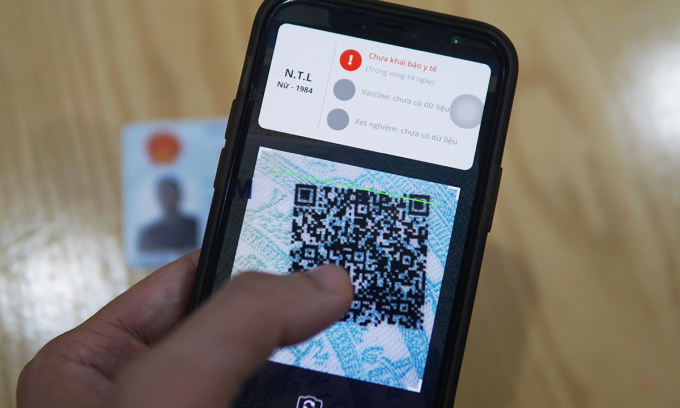 Cách khai báo y tế bằng CCCD, BHYT cho người không có smartphone