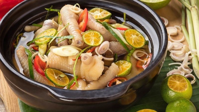 Ăn chân gà có tốt không? 8 tác dụng của chân gà tốt cho sức khỏe