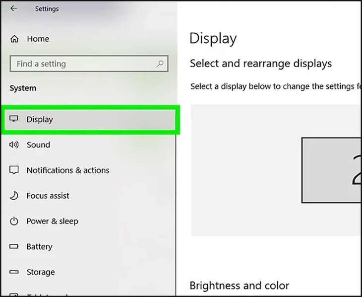 How to quickly and simply connect a laptop to a removable screen at home