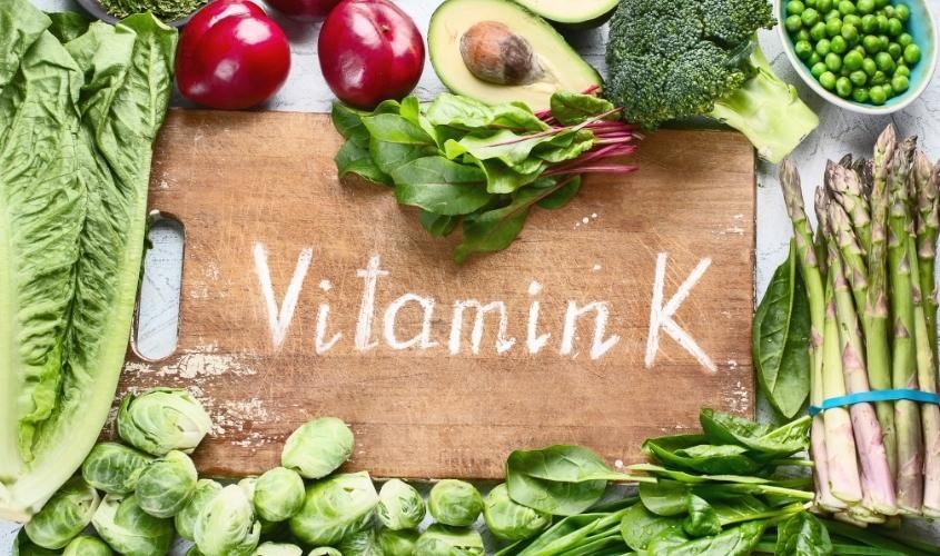 Vitamin K1 là gì và có tác dụng như thế nào với sức khoẻ? Cách dùng