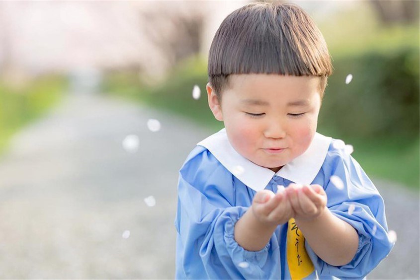 Bé trai đẹp: Những mẫu quần áo đẹp cho bé trai [ĐIỂM DANH CHỈNH SỬA]