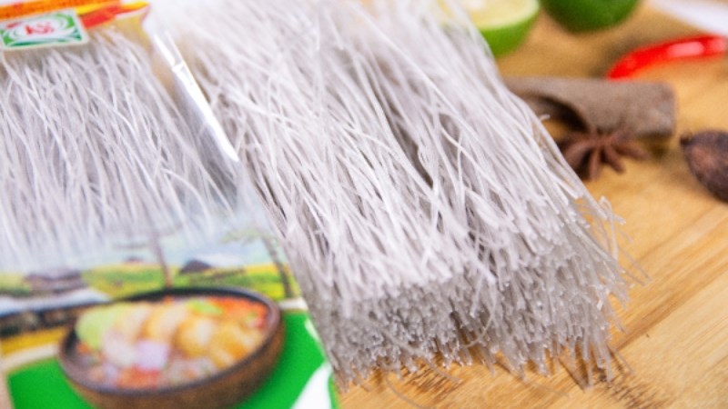 Miến bao nhiêu calo? Ăn miến có béo không? Cách ăn miến giảm cân