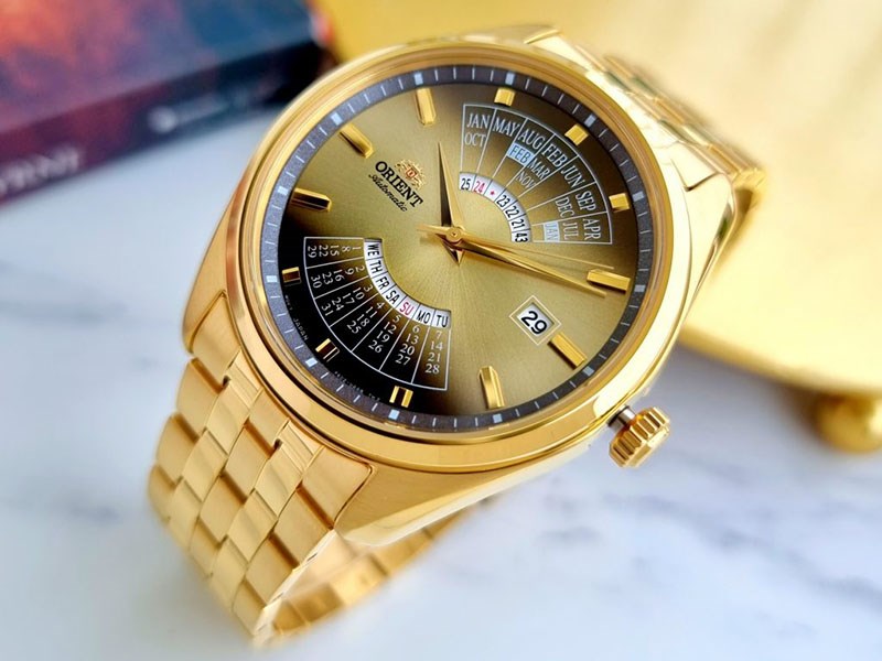 Đồng hồ Orient lịch vạn niên: Đánh giá chi tiết về thiết kế, bộ máy ...