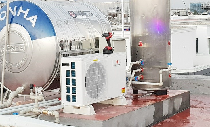 What is a central hot water system? Principle of operation and ...