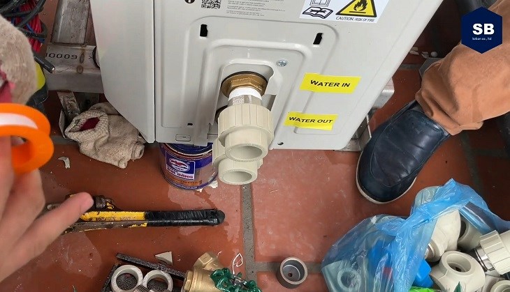 What is a central hot water system? Principle of operation and ...