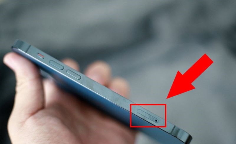 iPhone 15 Pro Max có khe sim không? Sử dụng eSIM hay sim vật lý ...