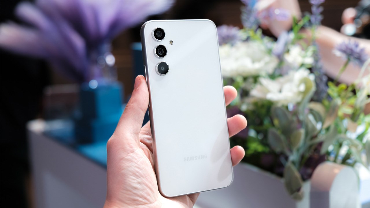 Galaxy A55 và Galaxy C55 lộ diện: Thiết kế độc đáo, cấu hình miễn chê