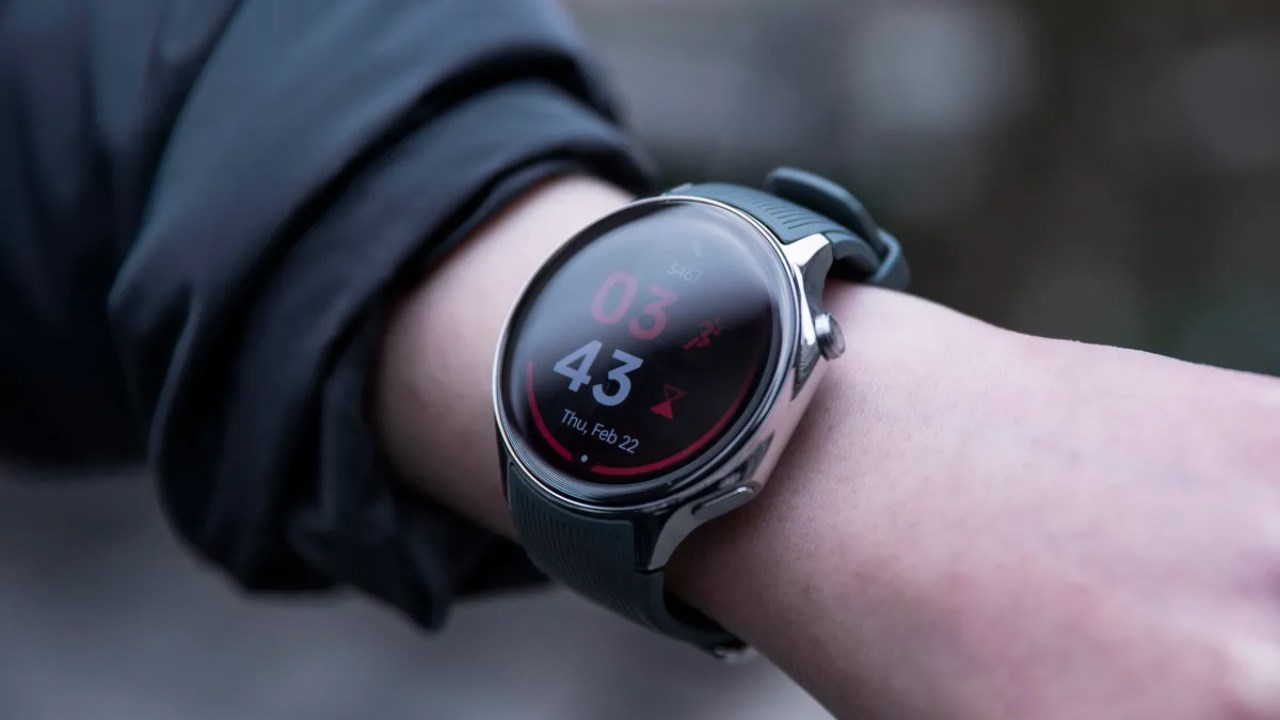 [MWC 2024] Trên tay OnePlus Watch 2: Thiết kế sang trọng, pin 12 ngày