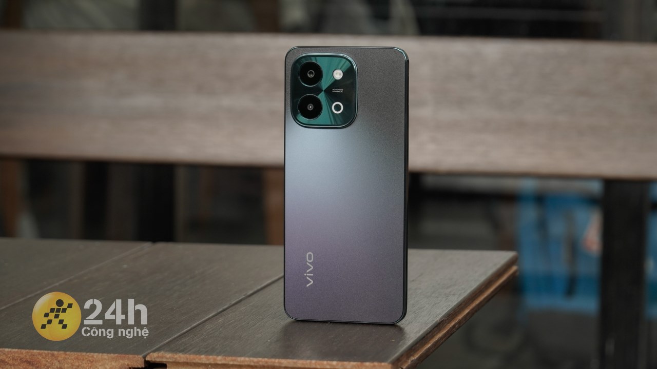 Trên tay Vivo Y28: Thiết kế bắt mắt, cấu hình tốt, pin lớn, giá tốt