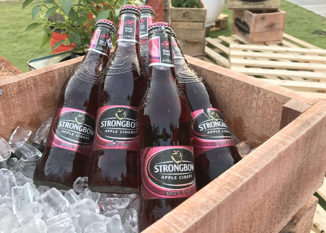 Strongbow hương dâu đen lon 330ml giá tốt tại Bách hoá XANH