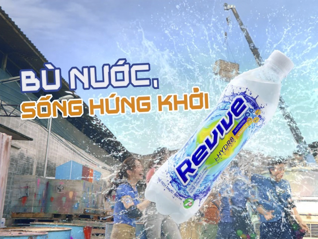 Nước uống bù khoáng Revive 500ml giá tốt tại Bách hoá XANH
