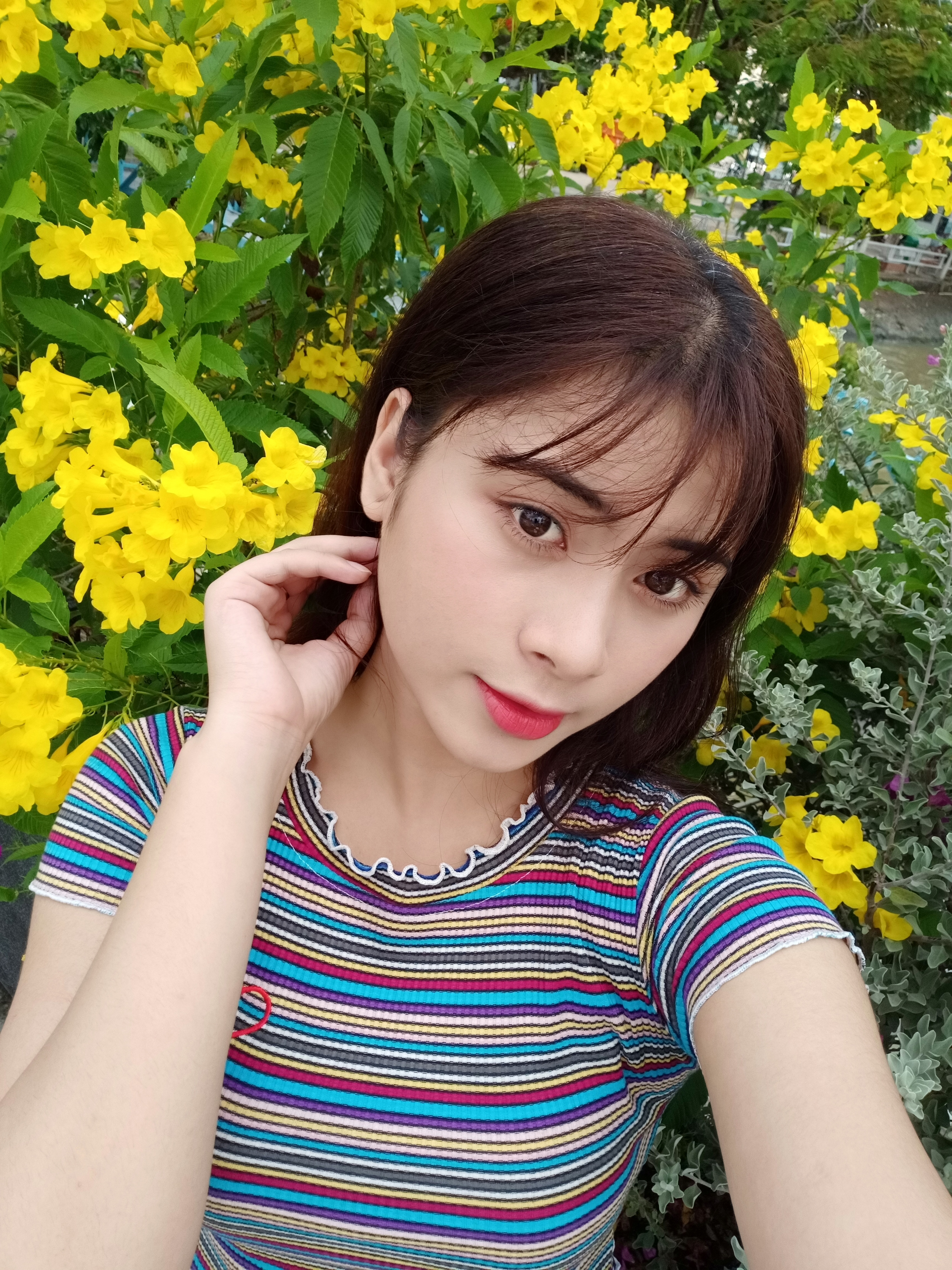 so-s-nh-chi-ti-t-i-n-tho-i-oppo-mirror-5s-v-i-oppo-f11-pro-128gb