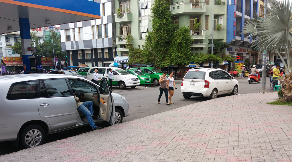 So sánh chi tiết Điện thoại Pantech Vega Iron 2 A910S với Pantech Vega ...