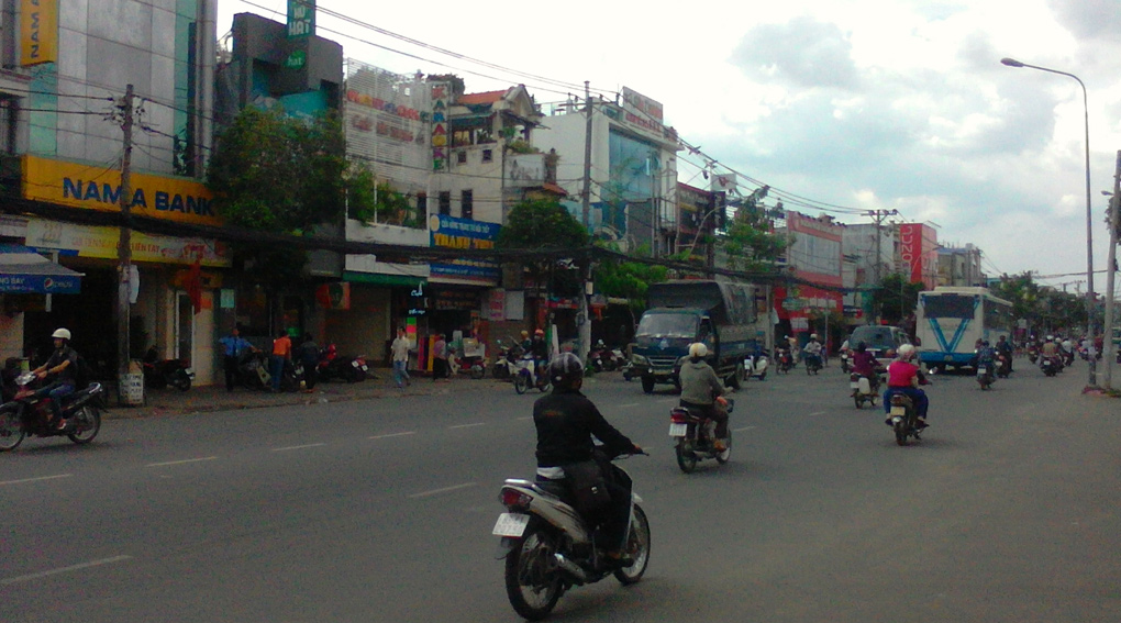 So sánh chi tiết Điện thoại Wing Hero 40i với | Thegioididong.com