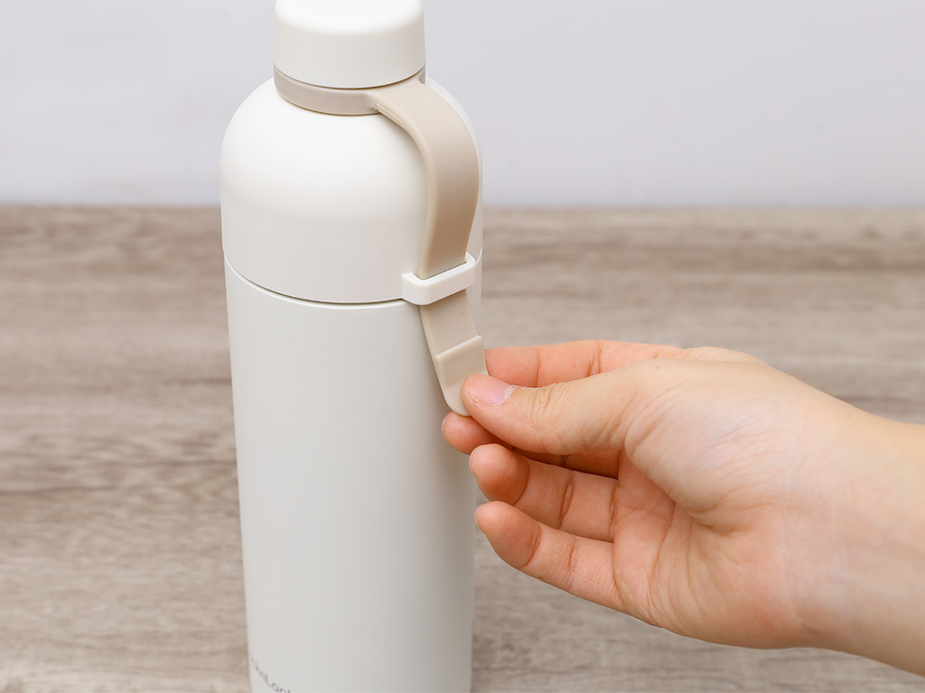 Bình giữ nhiệt Lock&Lock Belt Bottle ngà 490ml tại Bách Hoá XANH