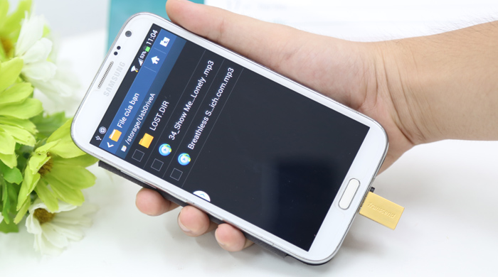 So sánh chi tiết USB USB Transcend 530 2GB orange với USB OTG 2.0 16 GB ...