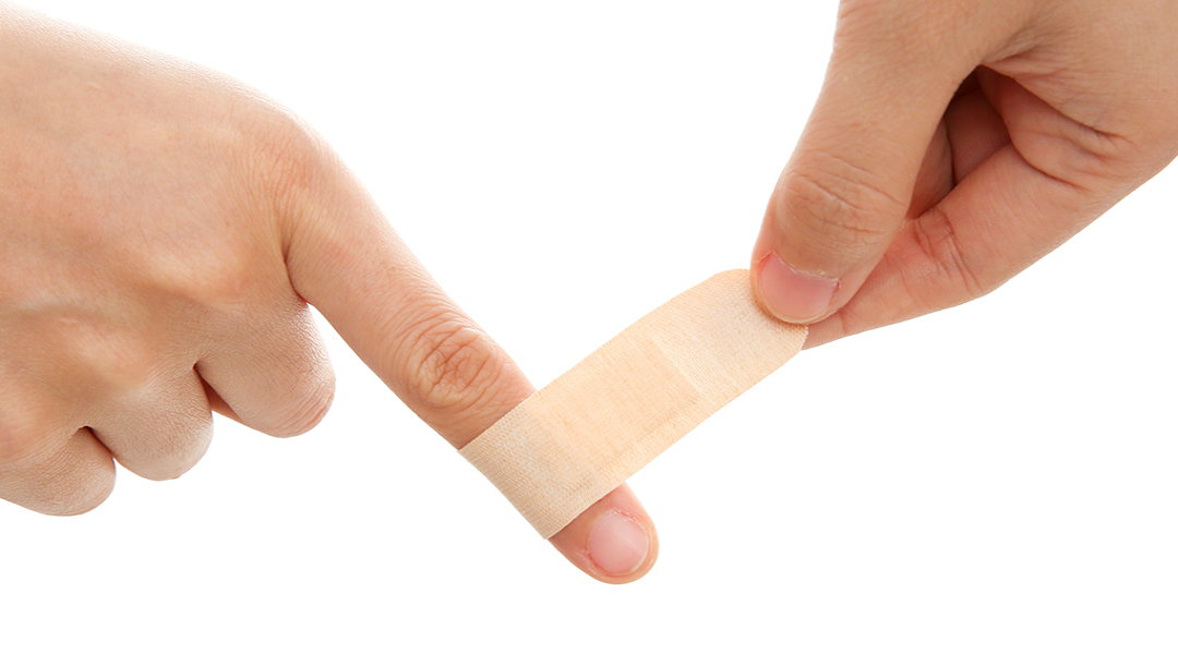 Băng cá nhân vải Urgo Durable (2 x 6cm) hộp 102 miếng - 08/2024 ...