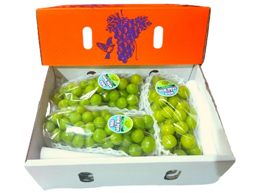 Nho mẫu đơn nội địa Trung hộp 2kg (2 - 3 chùm) tươi ngon