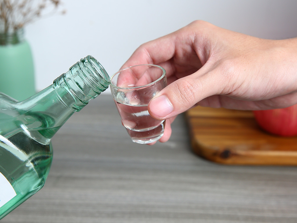 Rượu soju Funwari Kyogetsu Acerola sơ ri tại Bách hoá XANH