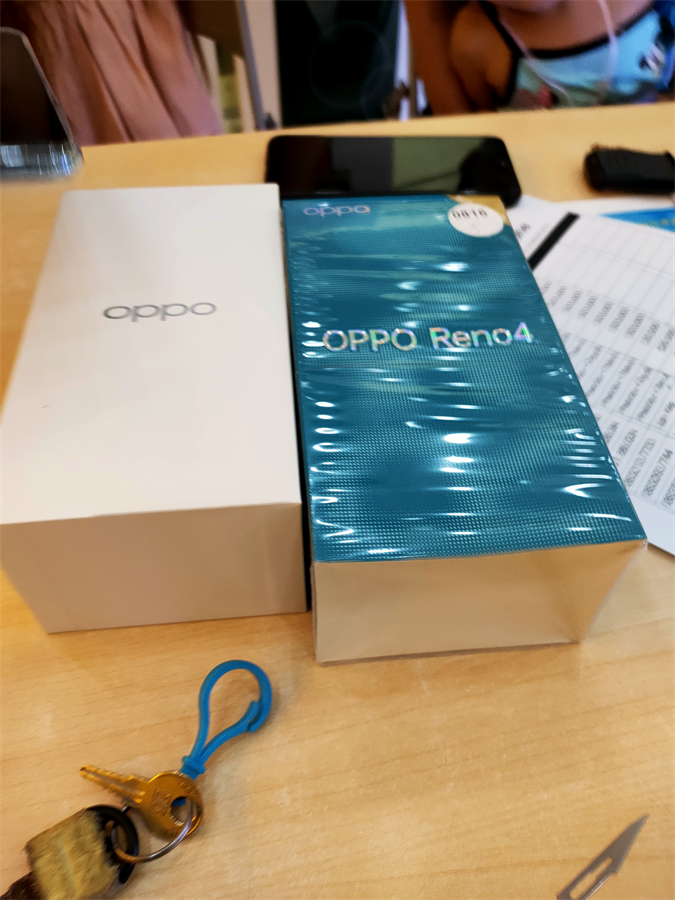OPPO Reno4 - Cập nhật thông tin, cấu hình, đánh giá