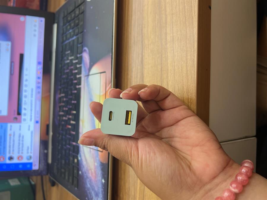 Adapter Sạc Type C PD 20W Anker PowerPort III Nano A2633 Trắng