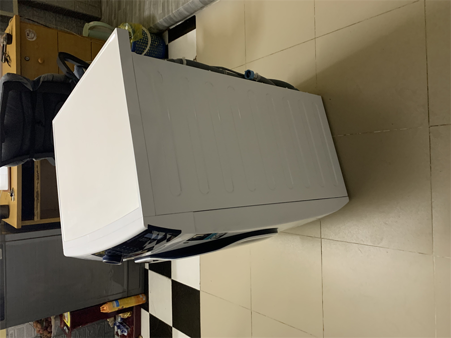 Máy giặt Electrolux Inverter 8 kg EWF8024P5WB - giá tốt, có trả góp