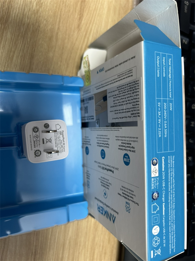 Adapter Sạc Type C PD 20W Anker PowerPort III Nano A2633 Trắng